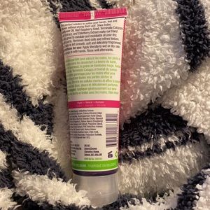 HUMAN + KIND | Bath & Body | Human Kind Hand Scrub Elderflower ...